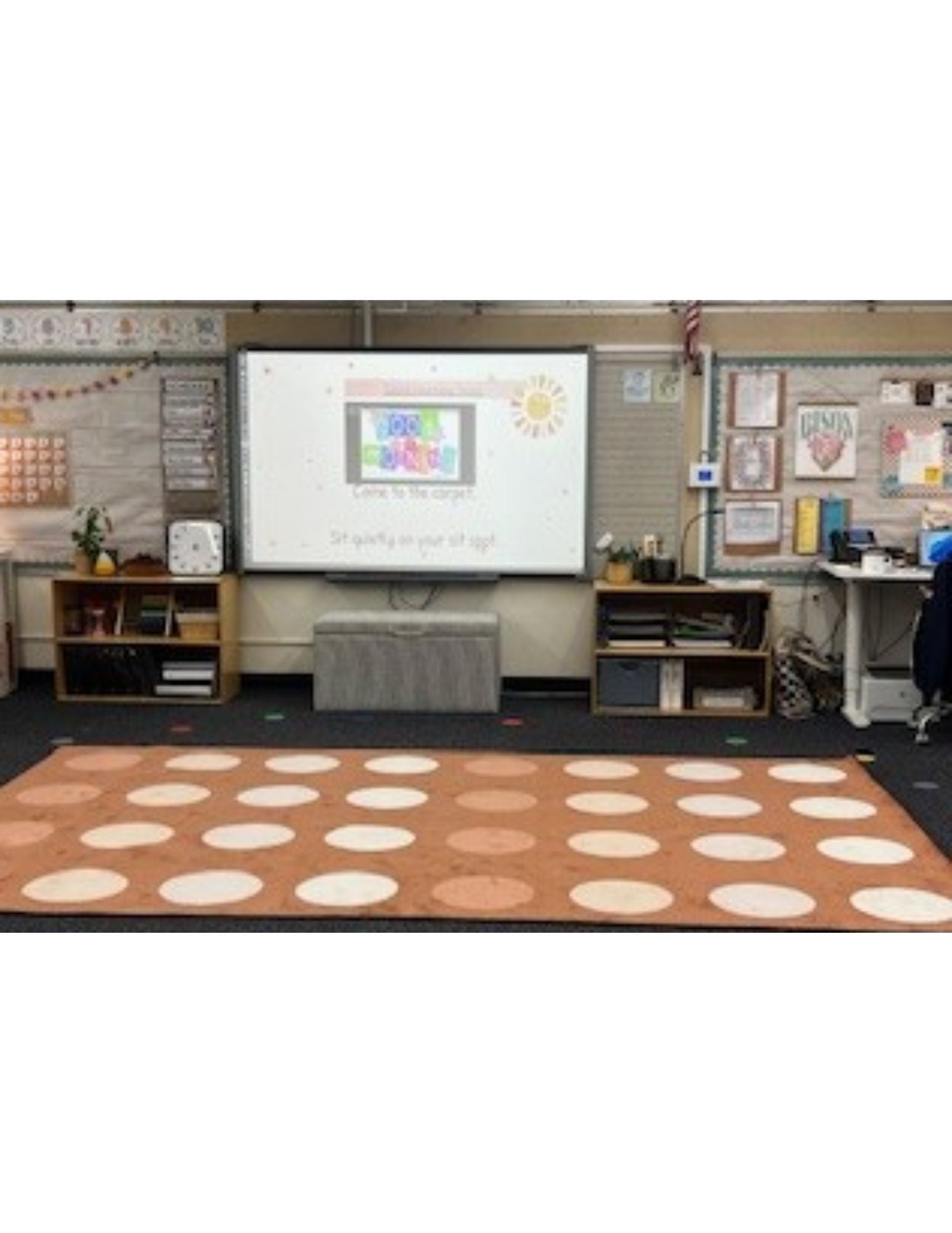 Neutral Dark Criss Cross Applesauce Seating Rug